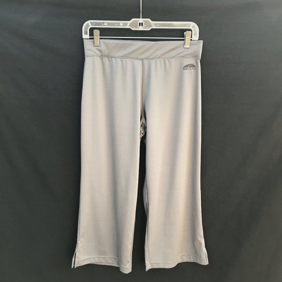 Golite | Pants & Jumpsuits | Golite Gray Active Capris Med | Poshmark